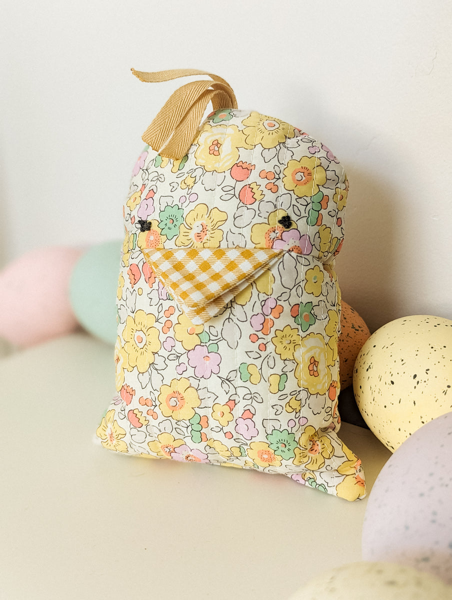 Chickadee Plushie Sewing Pattern - PDF Pattern – ritualquiltcompany